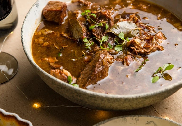 Rindsragout mit Selleriepüree • Rezept