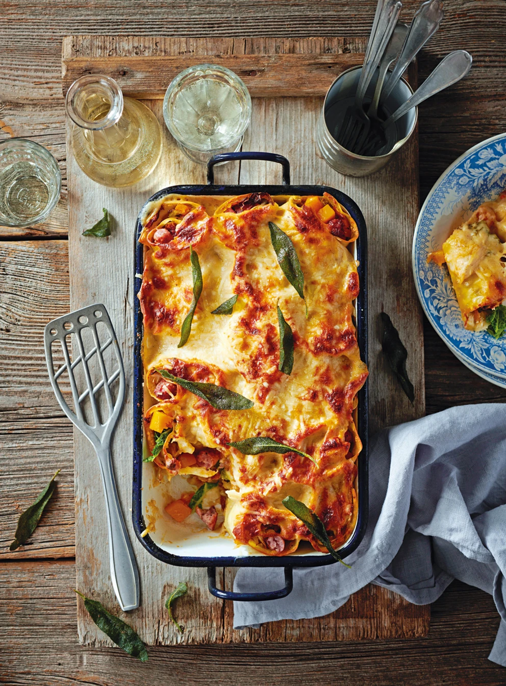Lasagne mit Fleischragout und selbstgemachten Nudeln • Rezept