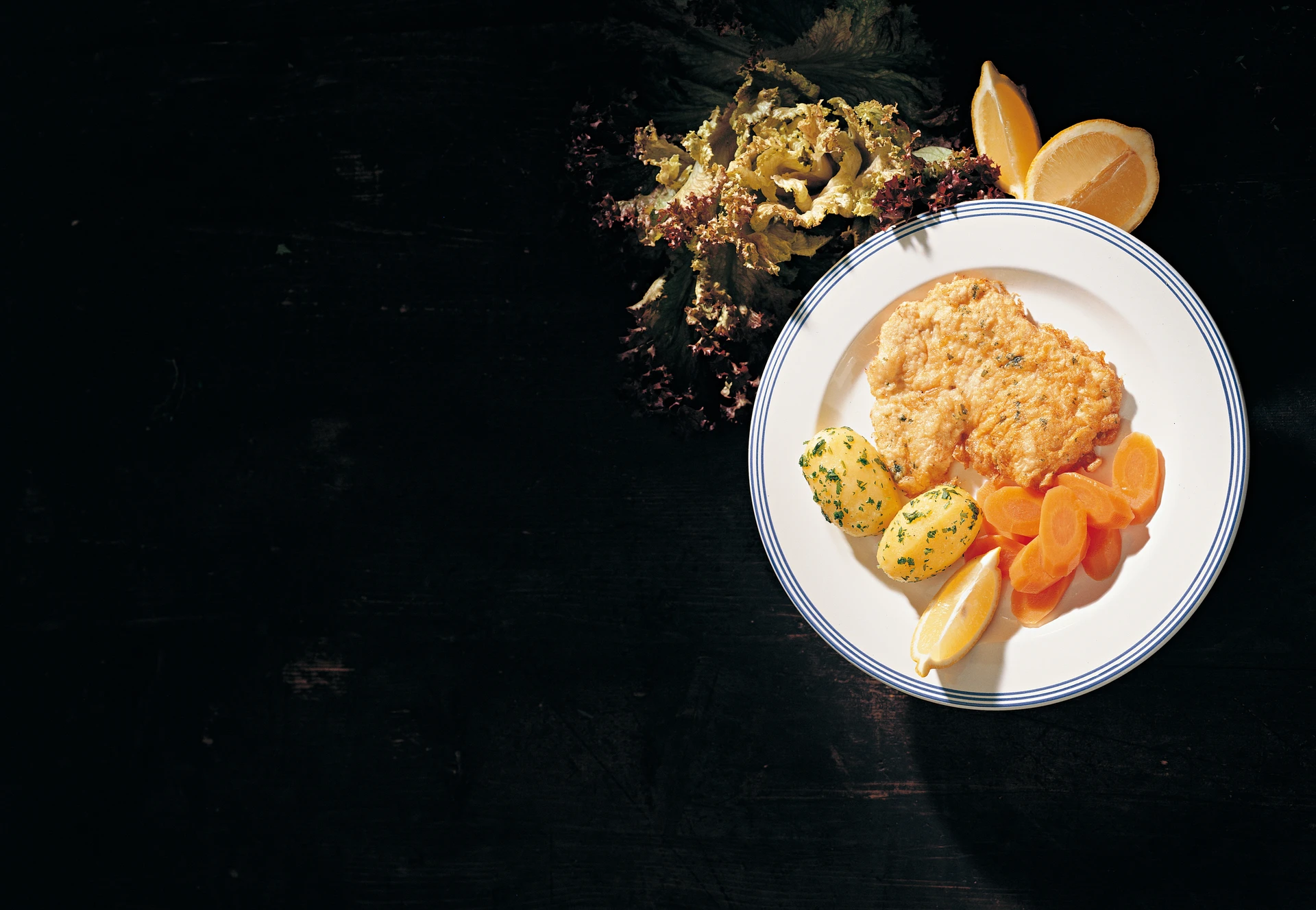 Pariser Schnitzel mit Karottengemüse • Rezept